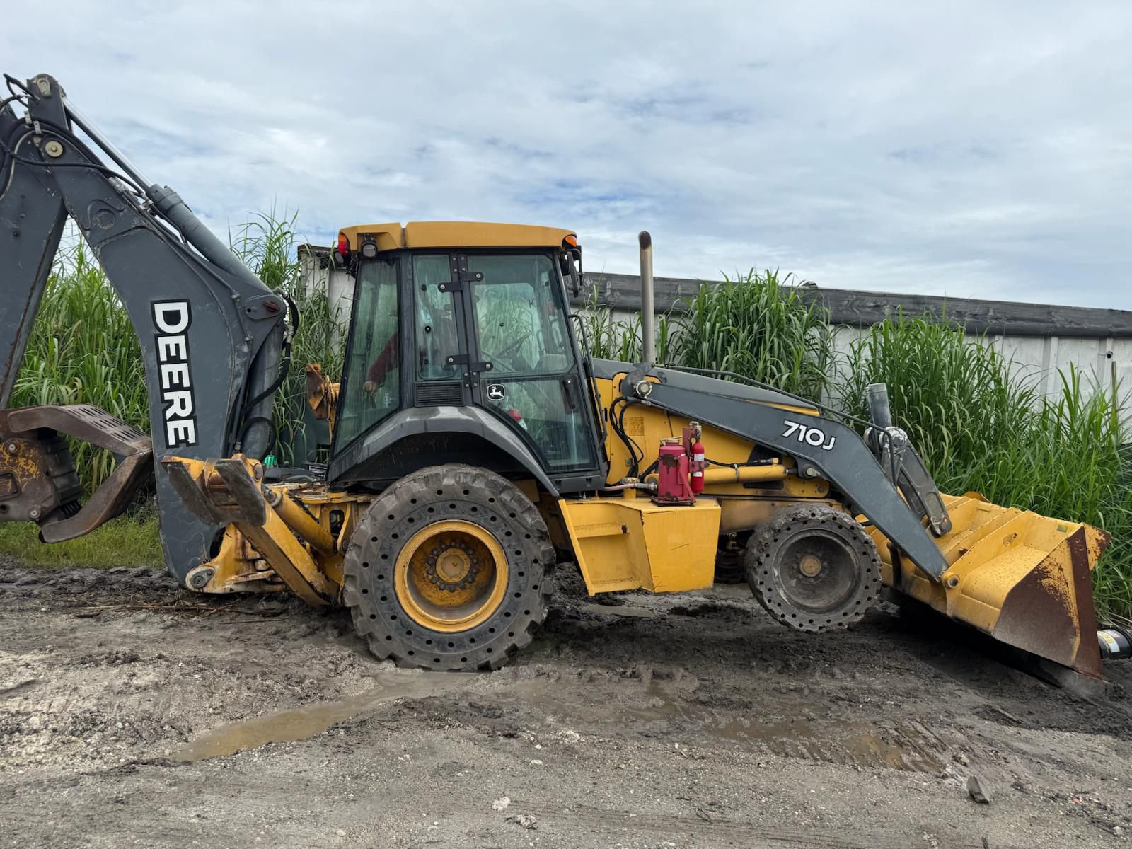 John Deere 710J - heavyequipmentsusa.com